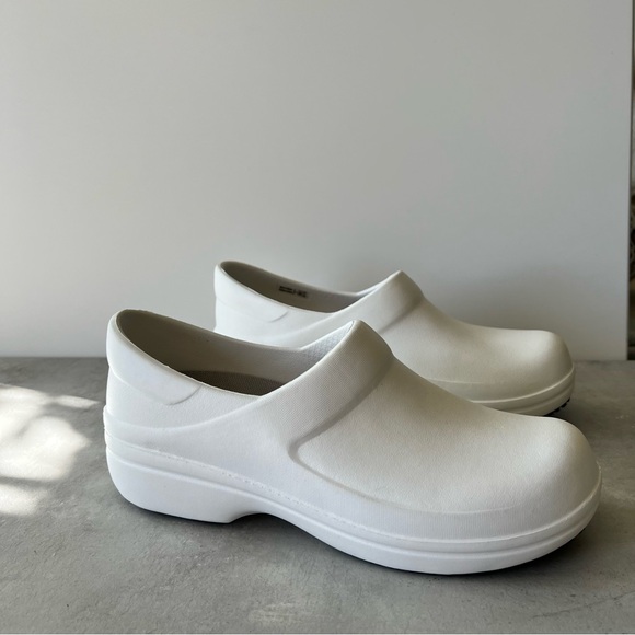CROCS | Shoes | Crocs Womens Neria Pro Ii Work Clog W9 White | Poshmark